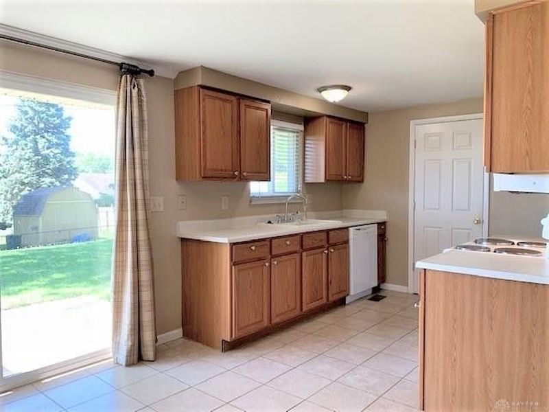 5840 Taylorsville Road, Huber Heights, OH 45424 | ListReports