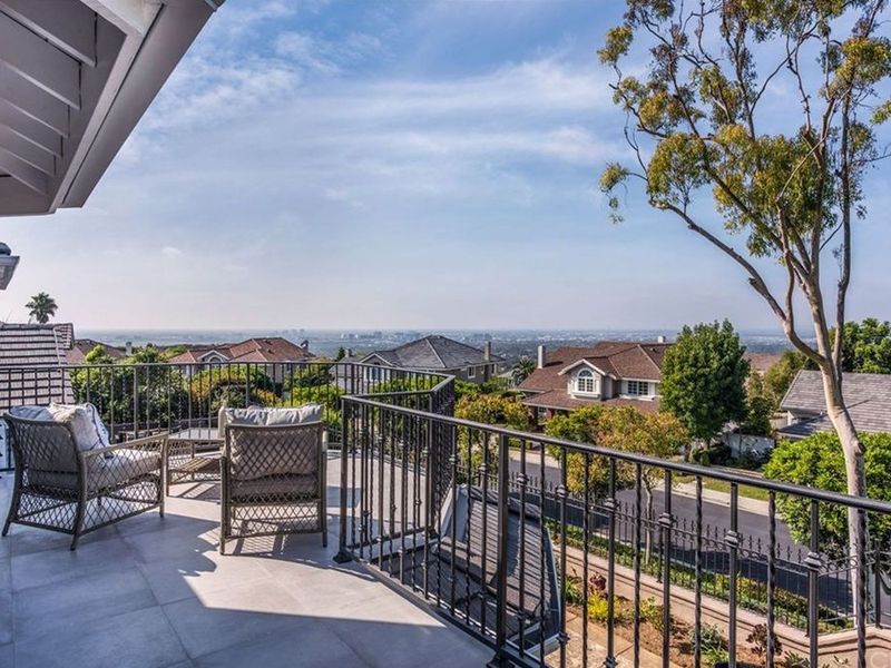 137 Starcrest, Irvine, CA 92603 | ListReports