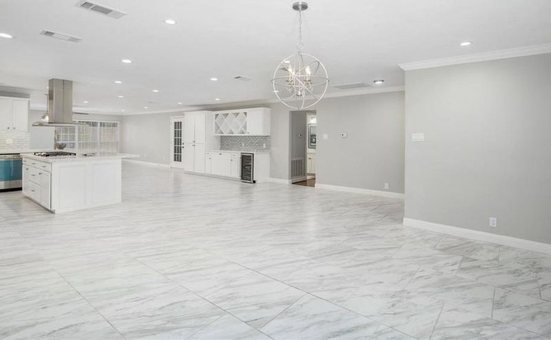 8814 Westview Drive, Houston, TX 77055 | ListReports