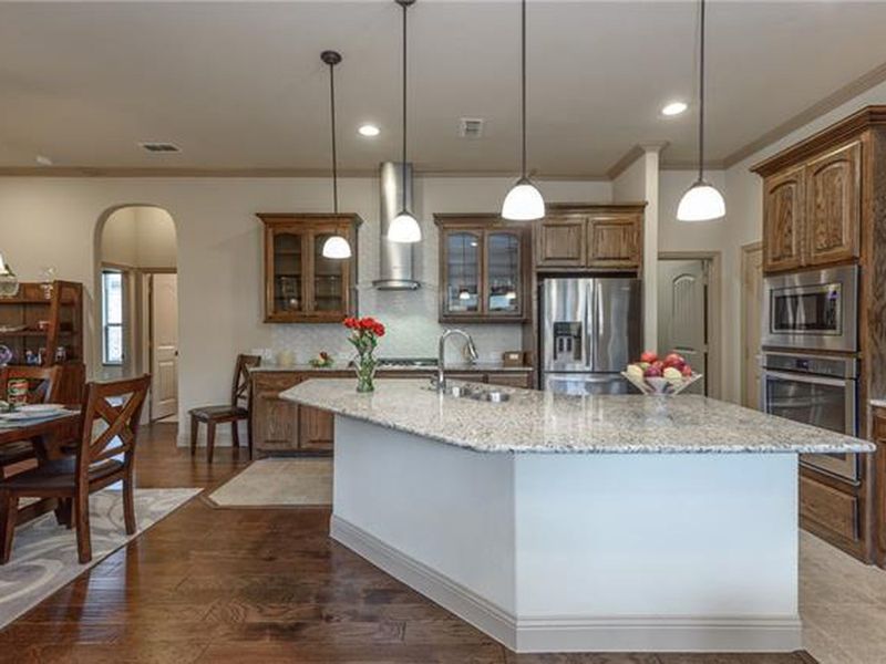 2901 Bella Lago Drive, Denton, TX 76210 | ListReports