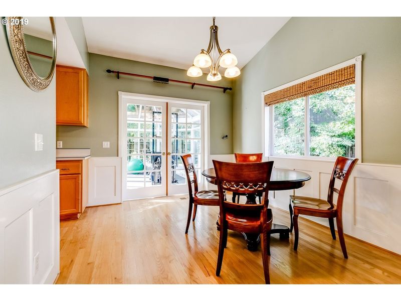 1680 Gilham Road, Eugene, OR 97401 | ListReports