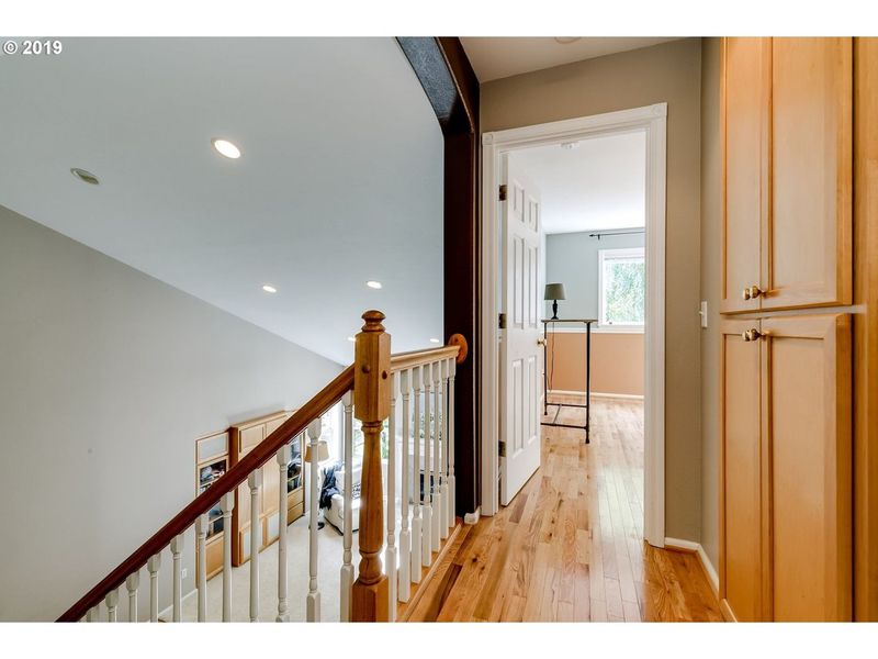 1680 Gilham Road, Eugene, OR 97401 | ListReports