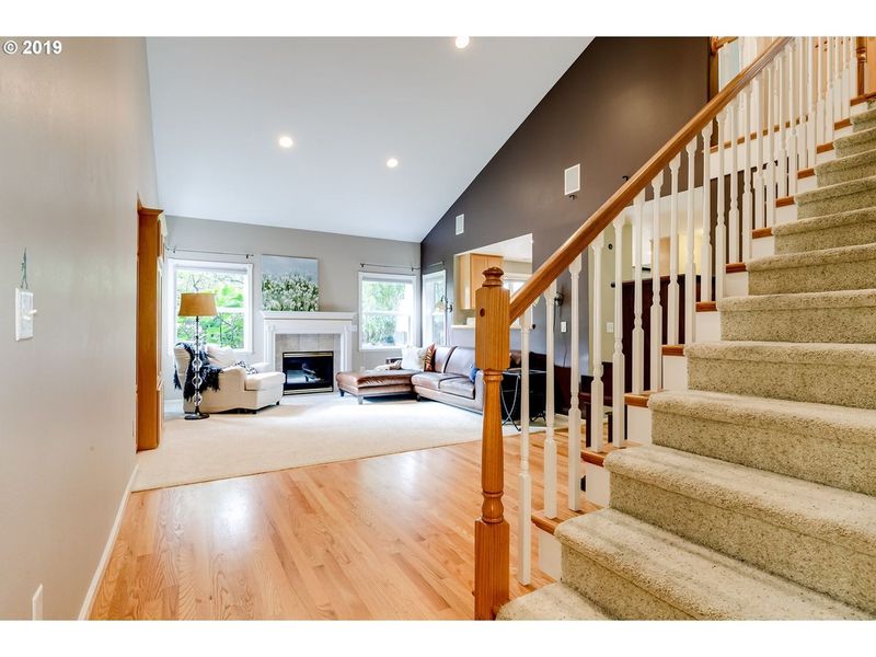 1680 Gilham Road, Eugene, OR 97401 | ListReports