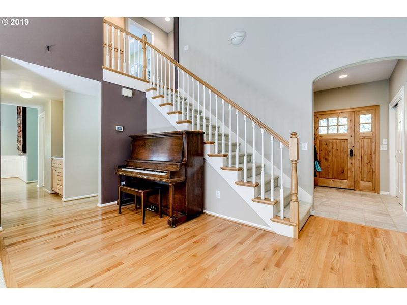 1680 Gilham Road, Eugene, OR 97401 | ListReports