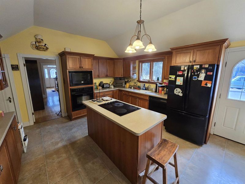 424 Portland Street, Rochester, NH, 03867 | ListReports